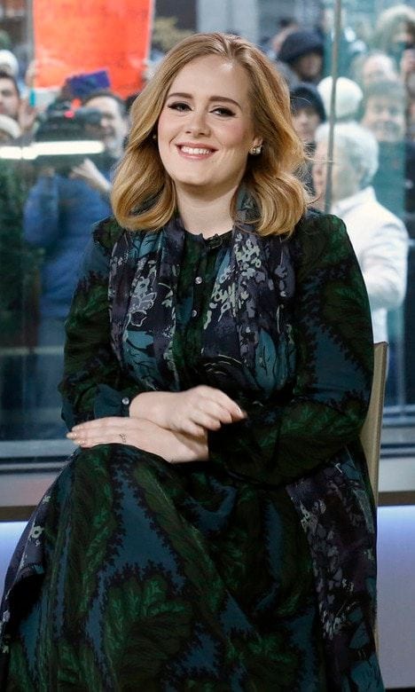 Adele sings "Hello" with classroom instruments and talks nerves