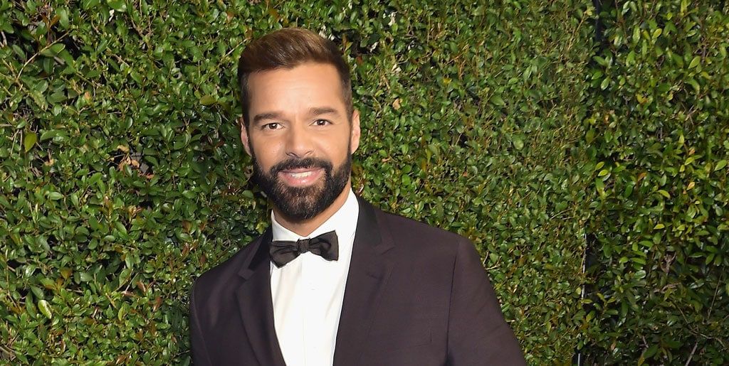 Ricky Martin wins the 10 Year Challenge with his twin boys