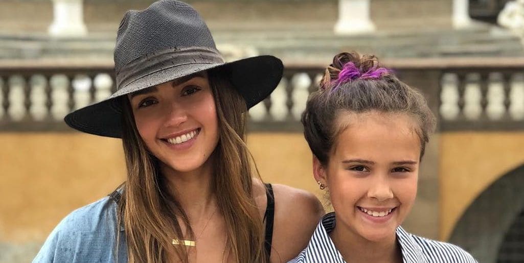 Jessica Alba reveals she goes to therapy with daughter Honor