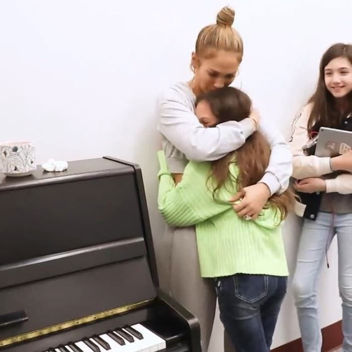 Jennifer Lopez reacts to her 11-year-old daughter joining her on stage