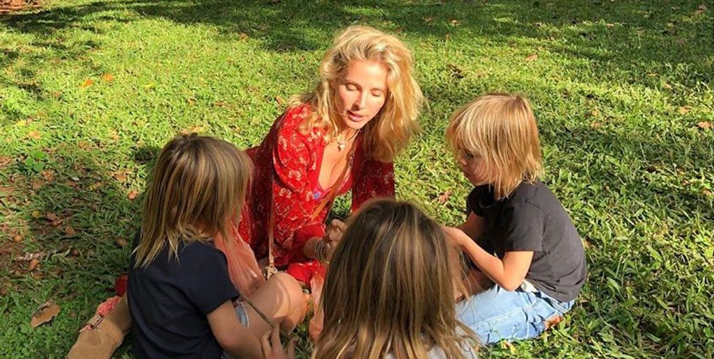 Elsa Pataky takes kids and pets lizards out for froyo in Byron Bay