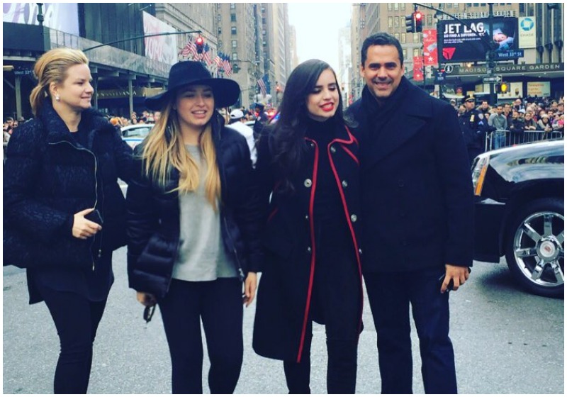 ¡Alejada de los reflectores! Así es la vida en familia de Sofía Carson ...